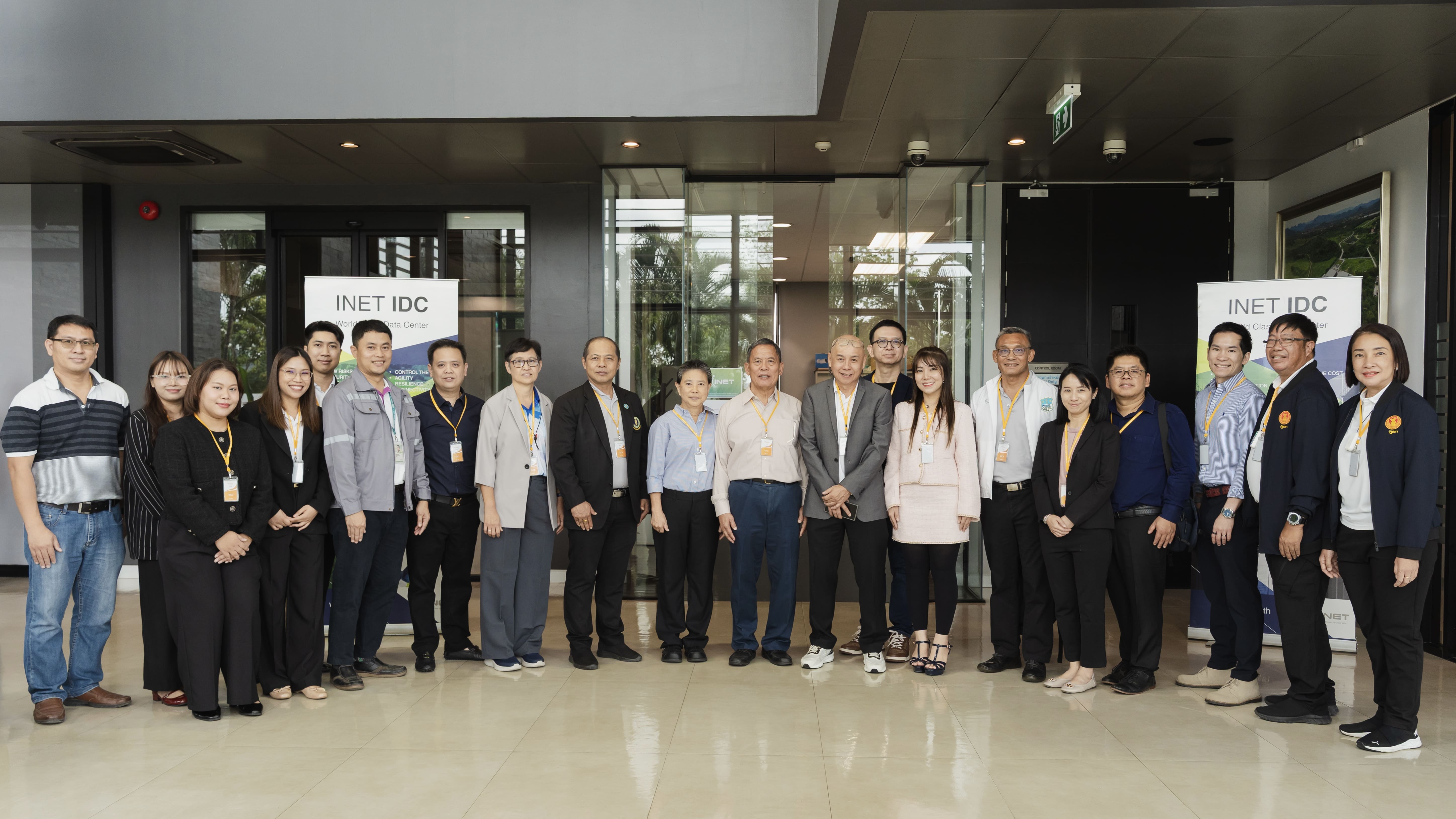INET เปิดบ้านต้อนรับมูลนิธิคลังสมอง (วปอ.) เพื่อสังคม เยี่ยมชมศูนย์ปฏิบัติการข้อมูล INET-IDC3